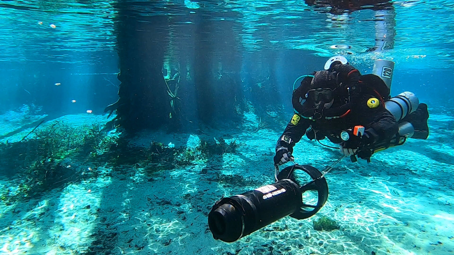 Flipper's Diving LLC